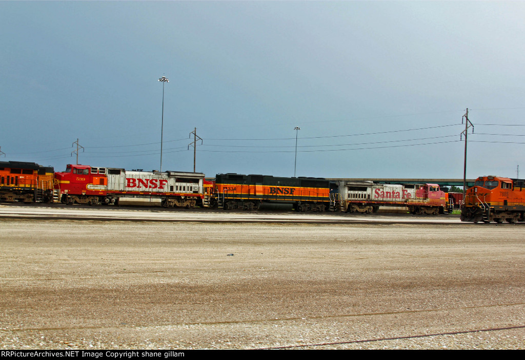 BNSF 539 More old school power in the yard,